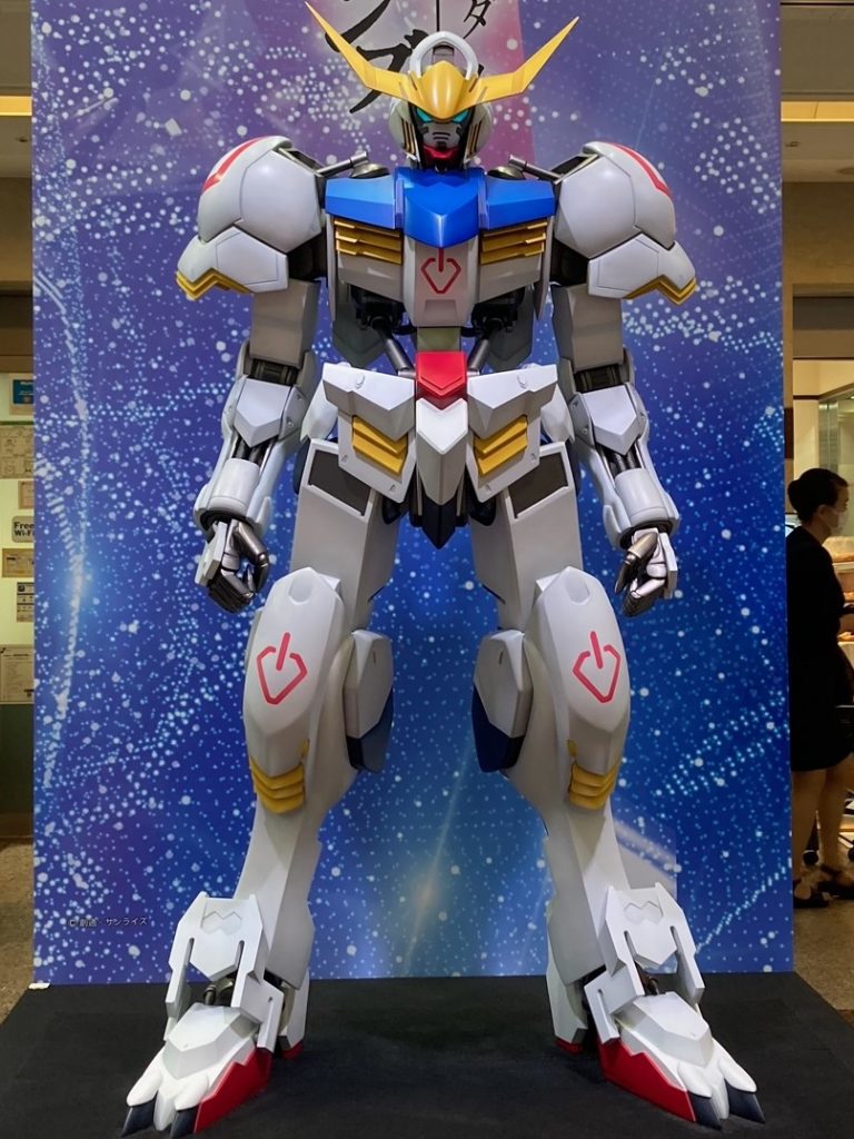 Gundam balloon robots so high that they fly into the sky? | Blog ...